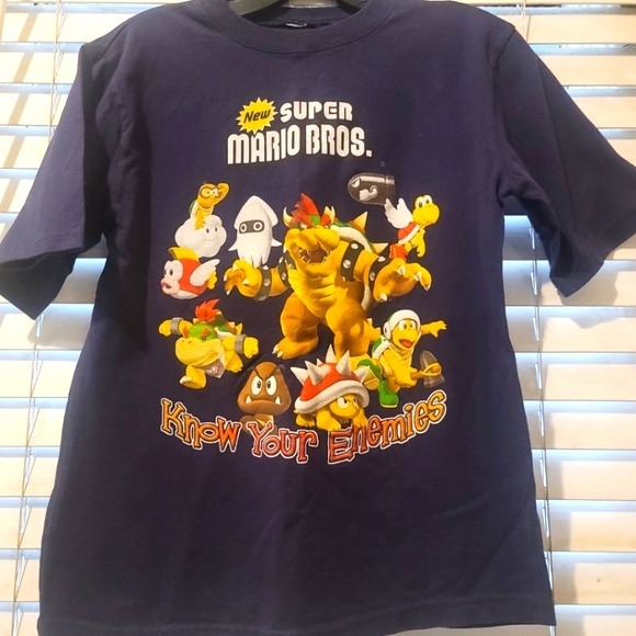 Nintendo | Shirts & Tops | New Super Mario Vintage 207 Nintendo Tshirt ...